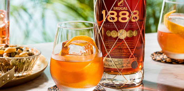 Brugal 1888 Ron Gran Reserva Doblemente Anejado + 2 sklenice - Tmavý ...